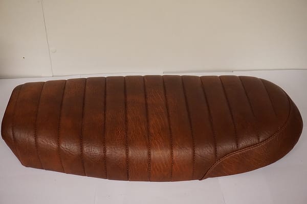 Vonzeti Caferacer zadel. - Classic Cars, Bikes and More